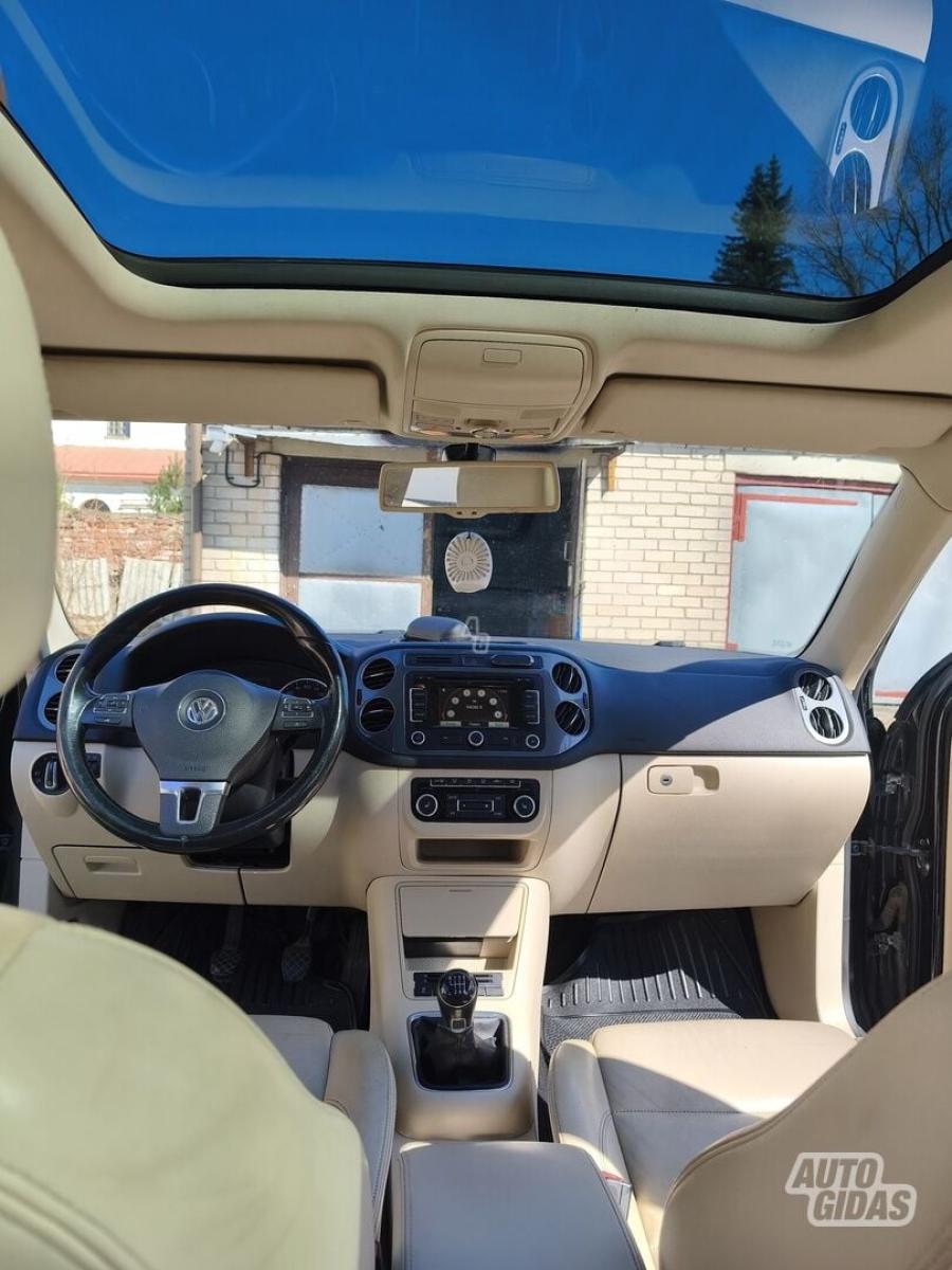 Melns Volkswagen Tiguan 2012 Pasvalys, ar dzinēja tilpumu 2.00 L un nobraukumu 288 tūkst. km par 8500 €, foto 19 vietnē AUTOMOTO.COM.LV