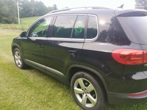 Melns Volkswagen Tiguan 2012 Alīta, ar dzinēja tilpumu 2.00 L un nobraukumu 238 tūkst. km par 8700 €, foto 3 vietnē AUTOMOTO.COM.LV