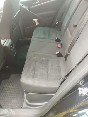 Melns Volkswagen Tiguan 2012 Alīta, ar dzinēja tilpumu 2.00 L un nobraukumu 238 tūkst. km par 8700 €, foto 4 vietnē AUTOMOTO.COM.LV