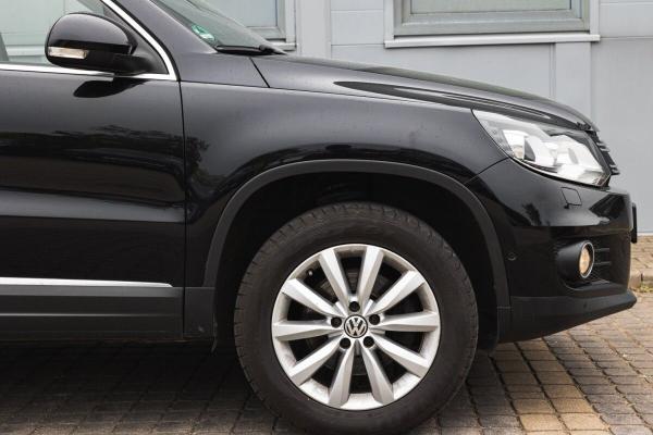 Melns Volkswagen Tiguan 2012 Ventspils, ar dzinēja tilpumu 2.00 L un nobraukumu 162 tūkst. km par 11250 €, foto 9 vietnē AUTOMOTO.COM.LV