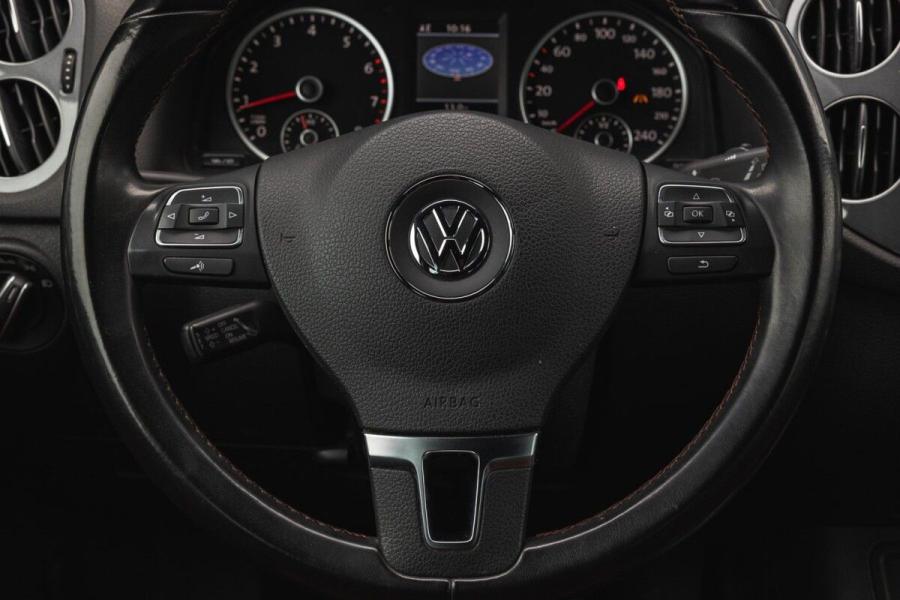 Melns Volkswagen Tiguan 2012 Ventspils, ar dzinēja tilpumu 2.00 L un nobraukumu 162 tūkst. km par 11250 €, foto 16 vietnē AUTOMOTO.COM.LV