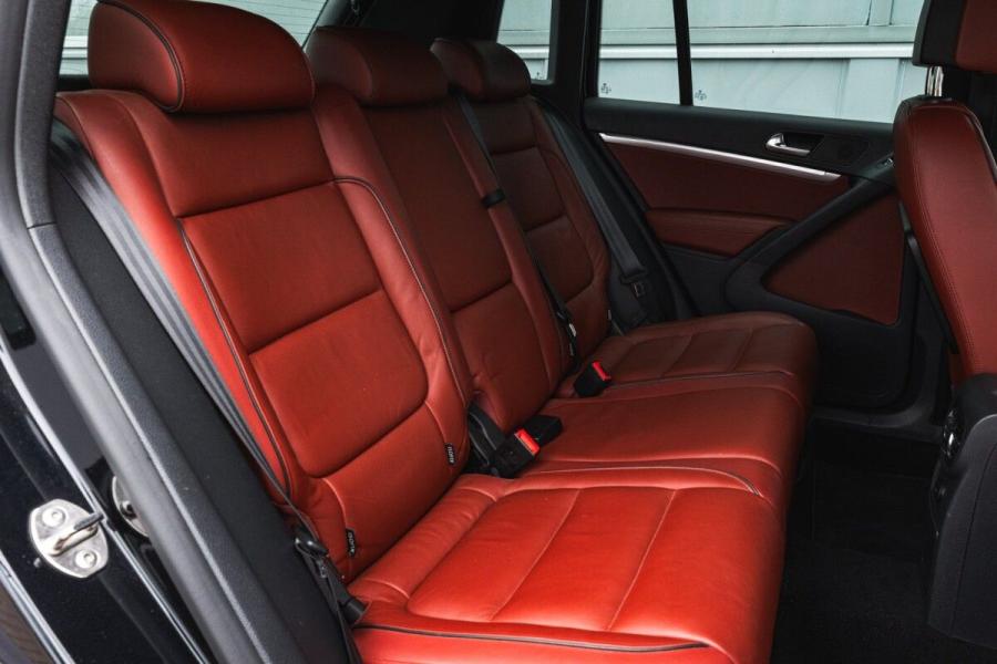 Melns Volkswagen Tiguan 2012 Ventspils, ar dzinēja tilpumu 2.00 L un nobraukumu 162 tūkst. km par 11250 €, foto 26 vietnē AUTOMOTO.COM.LV