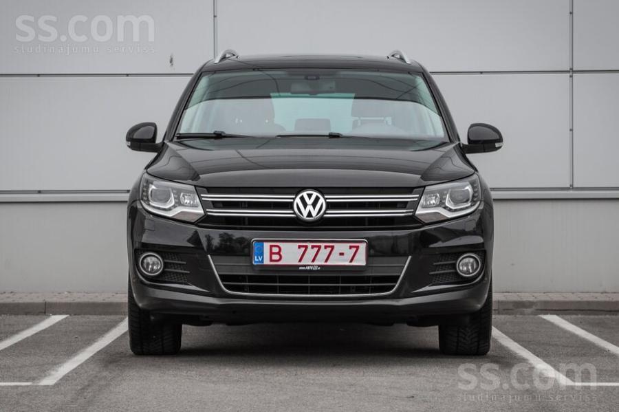 Black Volkswagen Tiguan 2012 in Riga, with an engine capacity of 2.00 L and mileage of 242 thousand km for 9990 €, photo 3 on AUTOMOTO.COM.LV