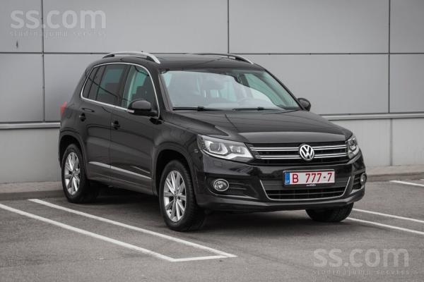 Black Volkswagen Tiguan 2012 in Riga, with an engine capacity of 2.00 L and mileage of 242 thousand km for 9990 €, photo 3 on AUTOMOTO.COM.LV