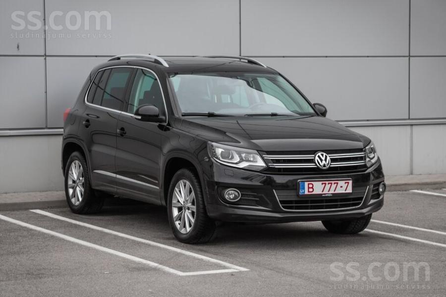 Black Volkswagen Tiguan 2012 in Riga, with an engine capacity of 2.00 L and mileage of 242 thousand km for 9990 €, photo 4 on AUTOMOTO.COM.LV