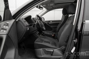 Black Volkswagen Tiguan 2012 in Riga, with an engine capacity of 2.00 L and mileage of 242 thousand km for 9990 €, photo 9 on AUTOMOTO.COM.LV