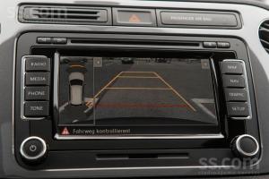 Black Volkswagen Tiguan 2012 in Riga, with an engine capacity of 2.00 L and mileage of 242 thousand km for 9990 €, photo 25 on AUTOMOTO.COM.LV