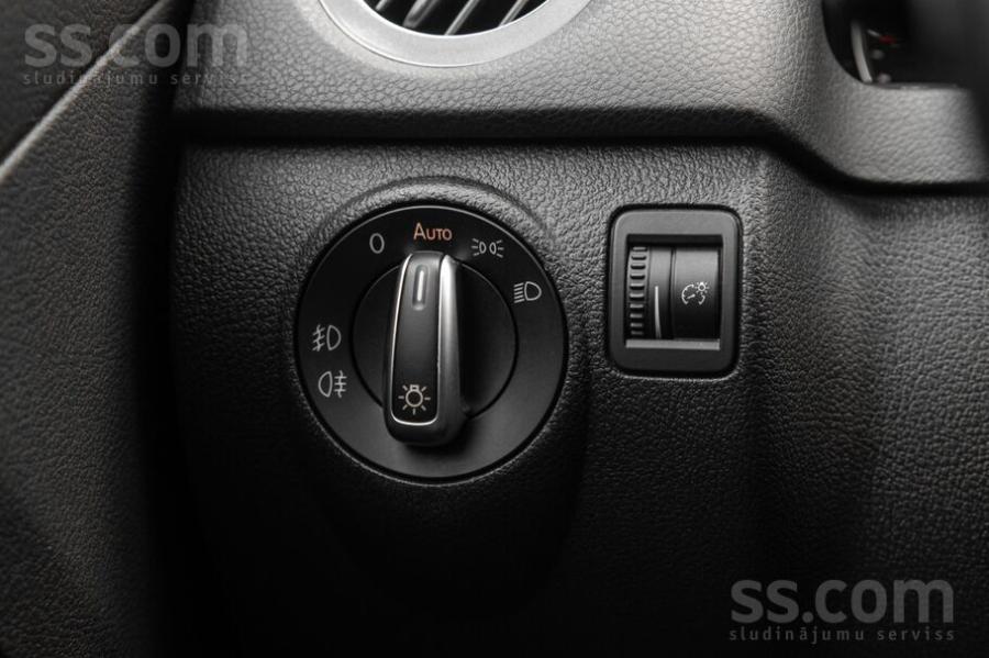Black Volkswagen Tiguan 2012 in Riga, with an engine capacity of 2.00 L and mileage of 242 thousand km for 9990 €, photo 29 on AUTOMOTO.COM.LV