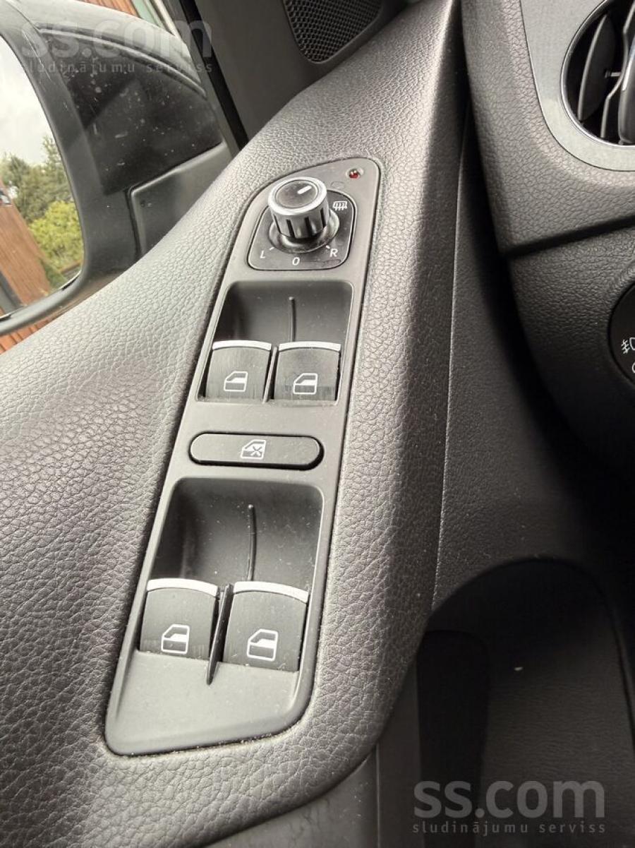 Melns Volkswagen Tiguan 2012 Rīga, ar dzinēja tilpumu 2.00 L un nobraukumu 0 tūkst. km par 8000 €, foto 6 vietnē AUTOMOTO.COM.LV