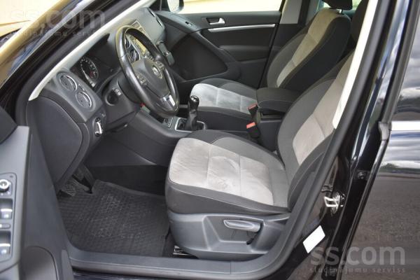 Melns Volkswagen Tiguan 2012 Talsi, ar dzinēja tilpumu 1.40 L un nobraukumu 91 tūkst. km par 9900 €, foto 6 vietnē AUTOMOTO.COM.LV