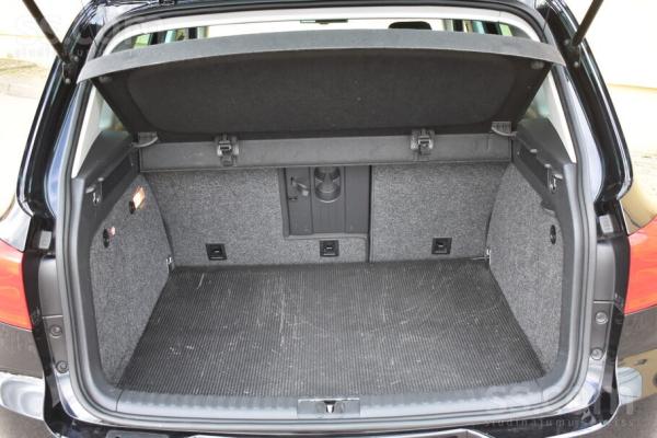 Melns Volkswagen Tiguan 2012 Talsi, ar dzinēja tilpumu 1.40 L un nobraukumu 91 tūkst. km par 9900 €, foto 9 vietnē AUTOMOTO.COM.LV