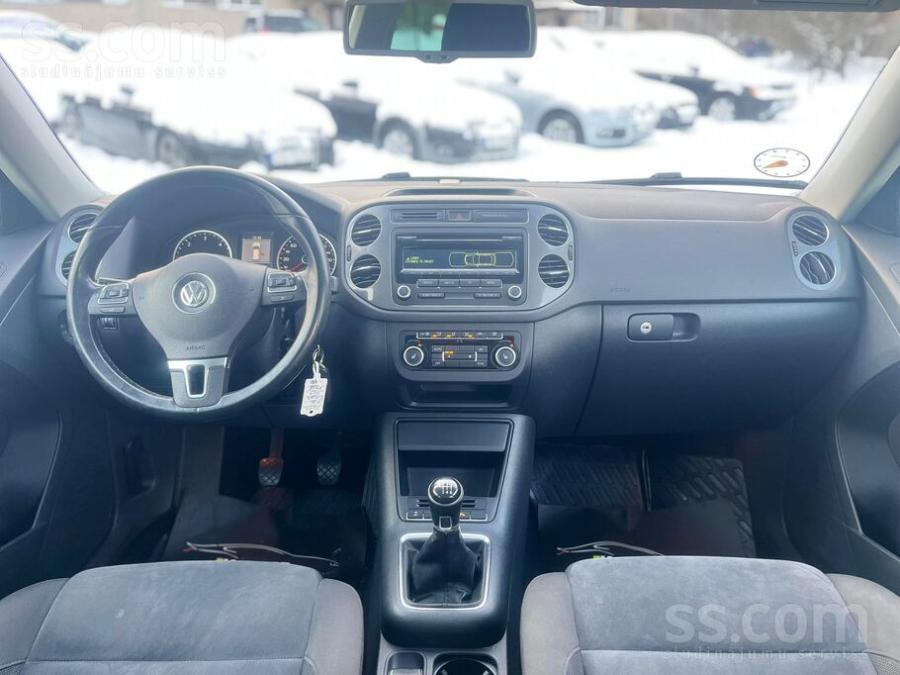 Melns Volkswagen Tiguan 2012 Kuldīga, ar dzinēja tilpumu 2.00 L un nobraukumu 320 tūkst. km par 8490 €, foto 16 vietnē AUTOMOTO.COM.LV