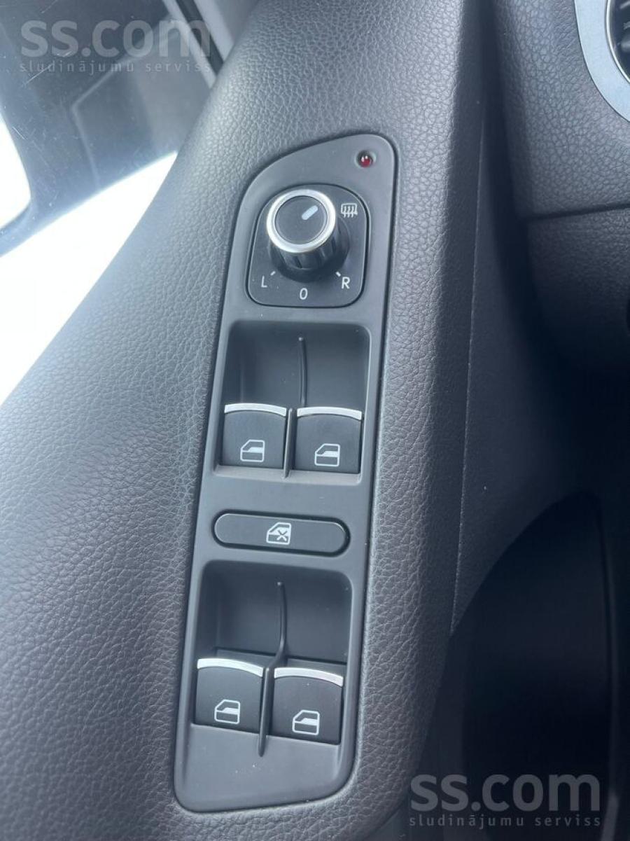 Melns Volkswagen Tiguan 2012 Kuldīga, ar dzinēja tilpumu 2.00 L un nobraukumu 320 tūkst. km par 8490 €, foto 24 vietnē AUTOMOTO.COM.LV