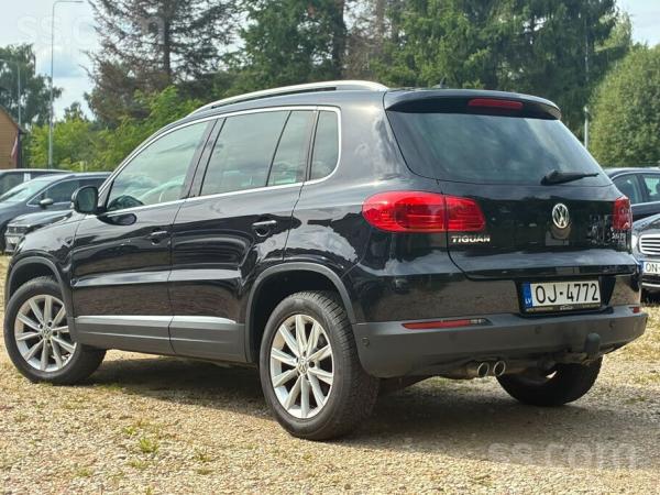 Volkswagen Tiguan 2012 KuldÄ«ga vietnÄ Melns Volkswagen Tiguan 2012 KuldÄ«ga, ar dzinÄja tilpumu 2.00 L un nobraukumu 320 tÅ«kst. km par 7890 ā¬, foto 5 vietnÄ AUTOMOTO.COM.LV