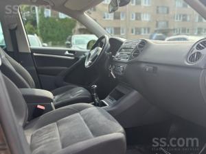 Черный Фольксваген Тигуан 2012 в Кулдига, объемом двигателя 2.00 л и пробегом 320 тыс. км за 7890 €, фото 14 на AUTOMOTO.COM.LV