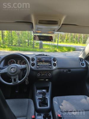 Melns Volkswagen Tiguan 2012 Ventspils, ar dzinēja tilpumu 2.00 L un nobraukumu 252 tūkst. km par 8500 €, foto 6 vietnē AUTOMOTO.COM.LV