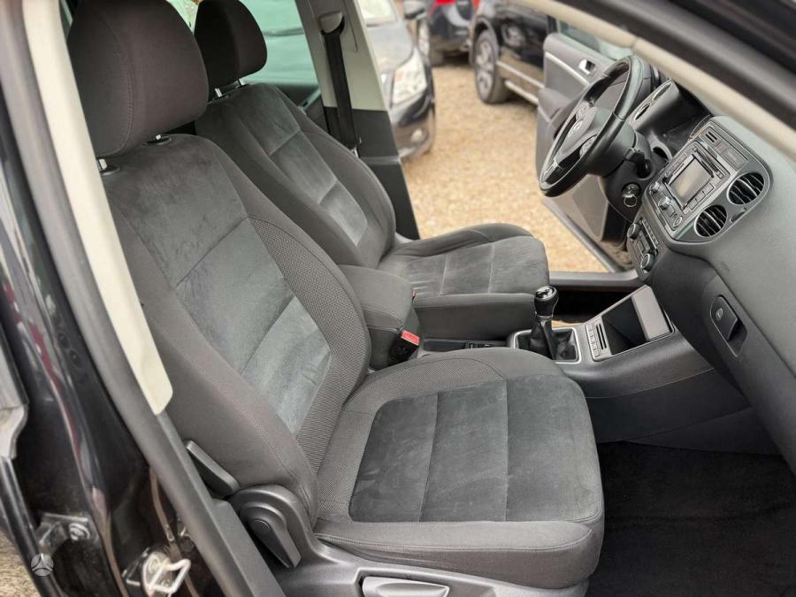 Black Volkswagen Tiguan 2012 in Vilnius, with an engine capacity of 1.97 L and mileage of 243 thousand km for 8500 €, photo 16 on AUTOMOTO.COM.LV