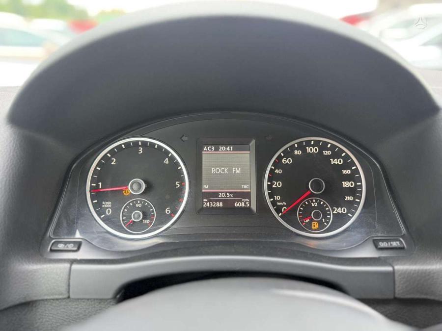 Black Volkswagen Tiguan 2012 in Vilnius, with an engine capacity of 1.97 L and mileage of 243 thousand km for 8500 €, photo 18 on AUTOMOTO.COM.LV