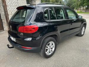 Melns Volkswagen Tiguan 2012 Limbaži, ar dzinēja tilpumu 2.00 L un nobraukumu 276 tūkst. km par 9250 €, foto 5 vietnē AUTOMOTO.COM.LV