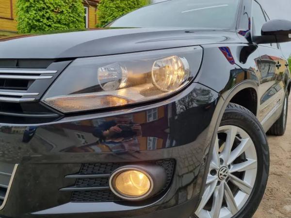 Black Volkswagen Tiguan 2012 in Jelgava, with an engine capacity of 2.00 L and mileage of 225 thousand km for 50 €, photo 1 on AUTOMOTO.COM.LV