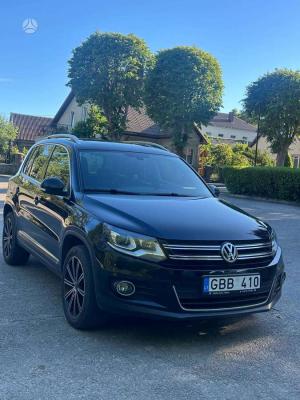 Black Volkswagen Tiguan 2012 in Klaipeda, with an engine capacity of 1.97 L and mileage of 141 thousand km for 9100 €, photo  on AUTOMOTO.COM.LV