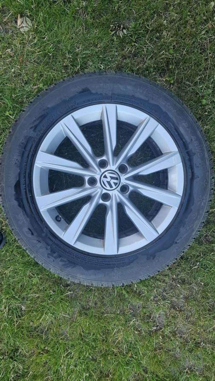 Melns Volkswagen Tiguan 2012 Klaipėda, ar dzinēja tilpumu 1.97 L un nobraukumu 141 tūkst. km par 9100 €, foto 3 vietnē AUTOMOTO.COM.LV