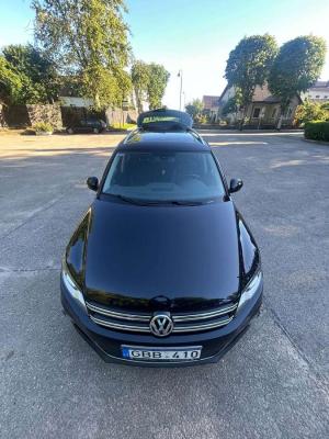 Melns Volkswagen Tiguan 2012 Klaipėda, ar dzinēja tilpumu 1.97 L un nobraukumu 141 tūkst. km par 9100 €, foto 7 vietnē AUTOMOTO.COM.LV