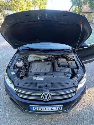 Melns Volkswagen Tiguan 2012 Klaipėda, ar dzinēja tilpumu 1.97 L un nobraukumu 141 tūkst. km par 9100 €, foto 13 vietnē AUTOMOTO.COM.LV