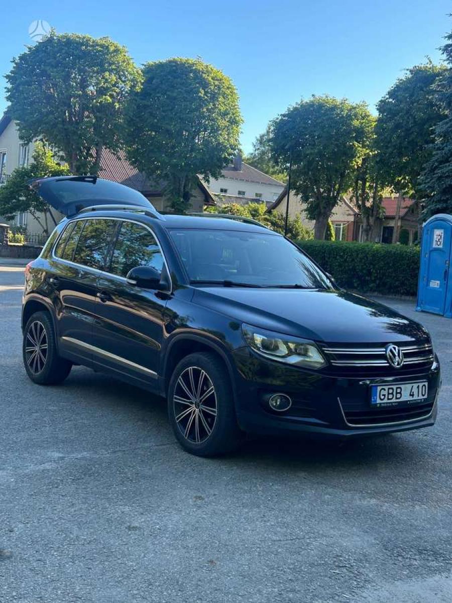 Melns Volkswagen Tiguan 2012 Klaipėda, ar dzinēja tilpumu 1.97 L un nobraukumu 141 tūkst. km par 9100 €, foto 21 vietnē AUTOMOTO.COM.LV