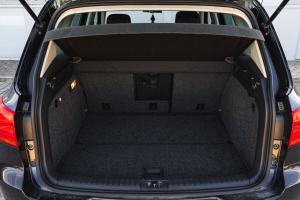Melns Volkswagen Tiguan 2012 Ventspils, ar dzinēja tilpumu 2.00 L un nobraukumu 268 tūkst. km par 7500 €, foto 12 vietnē AUTOMOTO.COM.LV