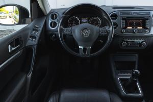Melns Volkswagen Tiguan 2012 Ventspils, ar dzinēja tilpumu 2.00 L un nobraukumu 268 tūkst. km par 7500 €, foto 16 vietnē AUTOMOTO.COM.LV