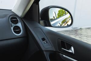 Melns Volkswagen Tiguan 2012 Ventspils, ar dzinēja tilpumu 2.00 L un nobraukumu 268 tūkst. km par 7500 €, foto 28 vietnē AUTOMOTO.COM.LV