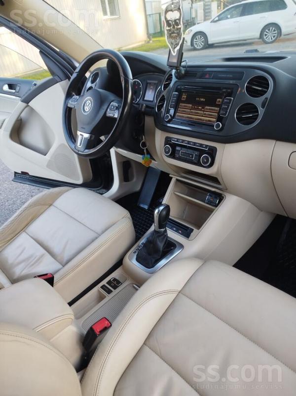 Melns Volkswagen Tiguan 2012 Jēkabpils, ar dzinēja tilpumu 2.00 L un nobraukumu 415 tūkst. km par 7500 €, foto 7 vietnē AUTOMOTO.COM.LV