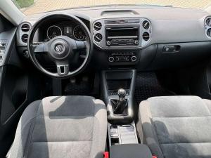 Melns Volkswagen Tiguan 2012 Klaipėda, ar dzinēja tilpumu 1.97 L un nobraukumu 188 tūkst. km par 7900 €, foto 8 vietnē AUTOMOTO.COM.LV