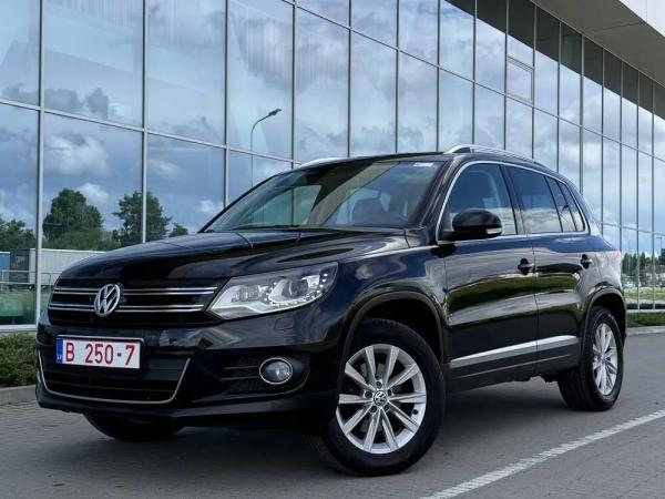 Black Volkswagen Tiguan 2012 in Rezekne, with an engine capacity of 2.00 L and mileage of 185 thousand km for 10990 €, photo 2 on AUTOMOTO.COM.LV