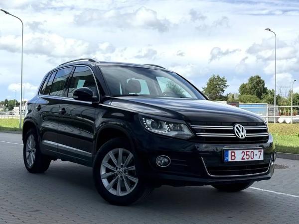 Black Volkswagen Tiguan 2012 in Rezekne, with an engine capacity of 2.00 L and mileage of 185 thousand km for 10990 €, photo 4 on AUTOMOTO.COM.LV