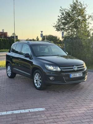 Melns Volkswagen Tiguan 2012 Viļņa, ar dzinēja tilpumu 1.97 L un nobraukumu 550 tūkst. km par 4950 €, foto  vietnē AUTOMOTO.COM.LV