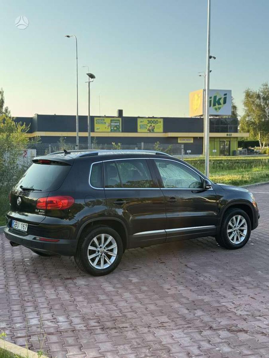 Melns Volkswagen Tiguan 2012 Viļņa, ar dzinēja tilpumu 1.97 L un nobraukumu 550 tūkst. km par 4950 €, foto 5 vietnē AUTOMOTO.COM.LV