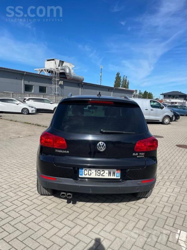 Melns Volkswagen Tiguan 2012 Rīga, ar dzinēja tilpumu 2.00 L un nobraukumu 280 tūkst. km par 8200 €, foto 4 vietnē AUTOMOTO.COM.LV