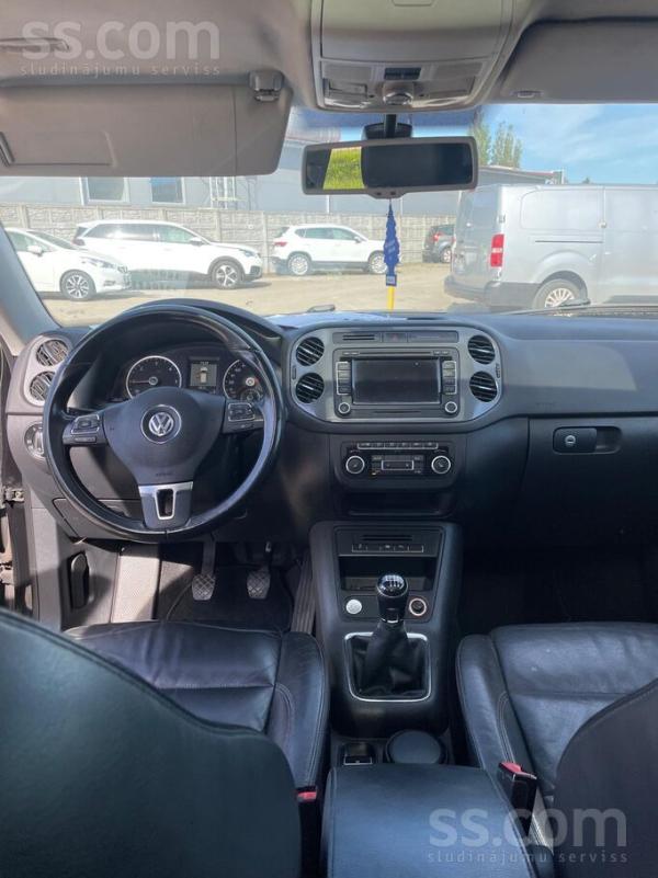 Melns Volkswagen Tiguan 2012 Rīga, ar dzinēja tilpumu 2.00 L un nobraukumu 280 tūkst. km par 8200 €, foto 8 vietnē AUTOMOTO.COM.LV