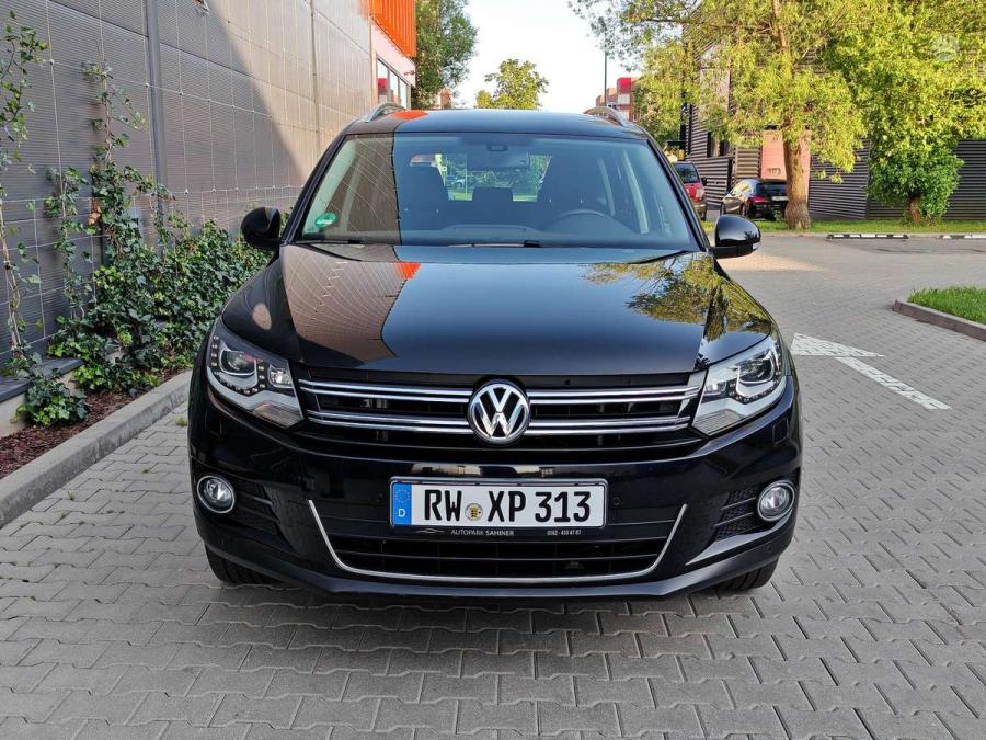 Melns Volkswagen Tiguan 2012 Klaipėda, ar dzinēja tilpumu 1.97 L un nobraukumu 260 tūkst. km par 8950 €, foto 8 vietnē AUTOMOTO.COM.LV