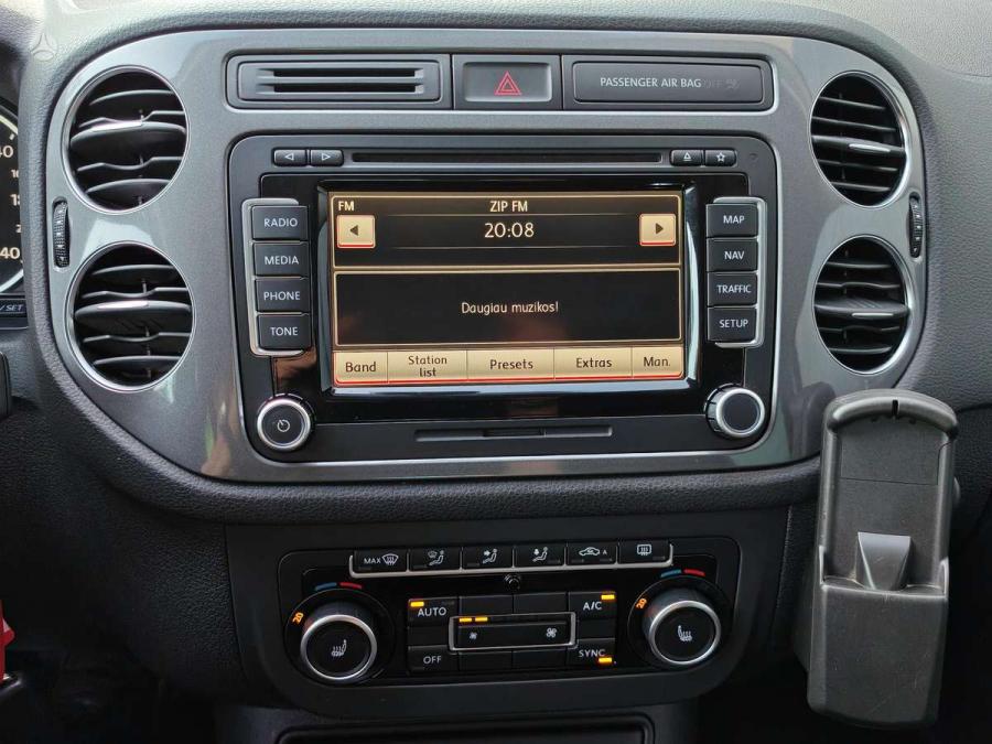 Melns Volkswagen Tiguan 2012 Klaipėda, ar dzinēja tilpumu 1.97 L un nobraukumu 260 tūkst. km par 8950 €, foto 33 vietnē AUTOMOTO.COM.LV