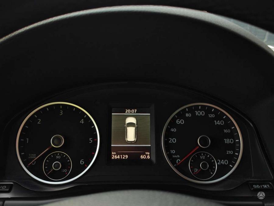 Melns Volkswagen Tiguan 2012 Klaipėda, ar dzinēja tilpumu 1.97 L un nobraukumu 260 tūkst. km par 8950 €, foto 35 vietnē AUTOMOTO.COM.LV