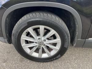 Melns Volkswagen Tiguan 2012 Viļņa, ar dzinēja tilpumu 1.39 L un nobraukumu 234 tūkst. km par 8950 €, foto 12 vietnē AUTOMOTO.COM.LV