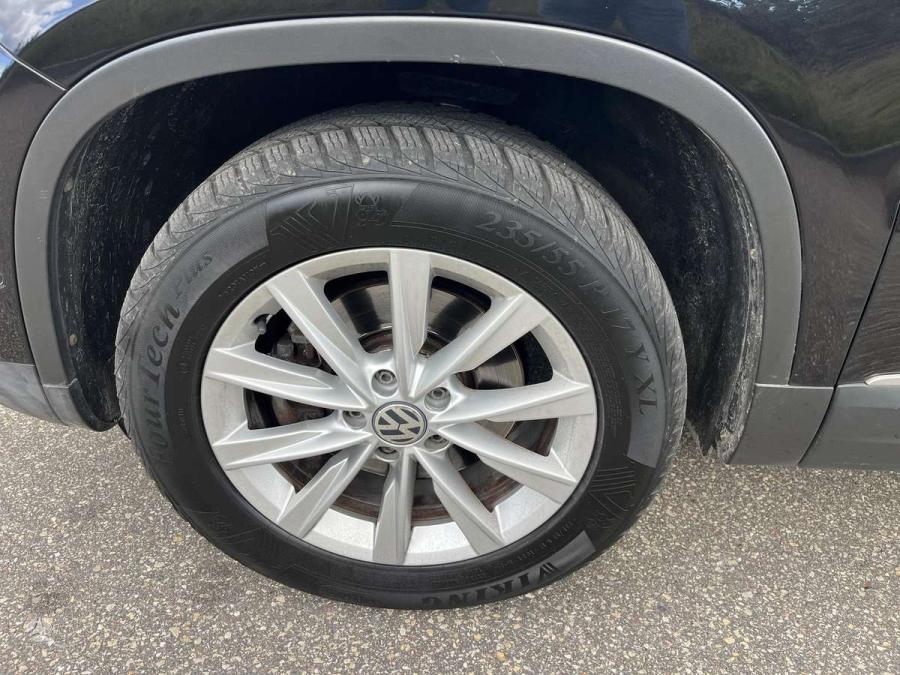 Melns Volkswagen Tiguan 2012 Viļņa, ar dzinēja tilpumu 1.39 L un nobraukumu 234 tūkst. km par 8950 €, foto 12 vietnē AUTOMOTO.COM.LV