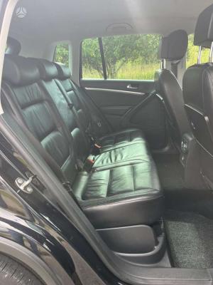 Melns Volkswagen Tiguan 2012 Viļņa, ar dzinēja tilpumu 1.39 L un nobraukumu 234 tūkst. km par 8950 €, foto 18 vietnē AUTOMOTO.COM.LV