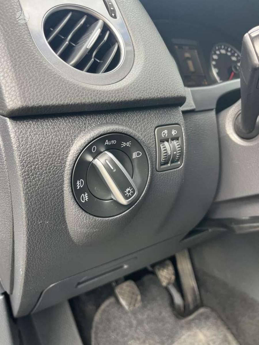 Melns Volkswagen Tiguan 2012 Viļņa, ar dzinēja tilpumu 1.39 L un nobraukumu 234 tūkst. km par 8950 €, foto 23 vietnē AUTOMOTO.COM.LV