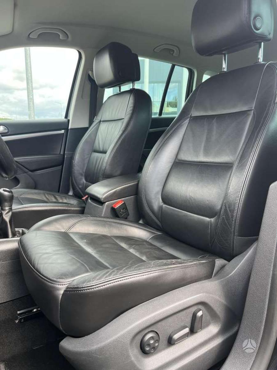 Melns Volkswagen Tiguan 2012 Viļņa, ar dzinēja tilpumu 1.39 L un nobraukumu 234 tūkst. km par 8950 €, foto 24 vietnē AUTOMOTO.COM.LV