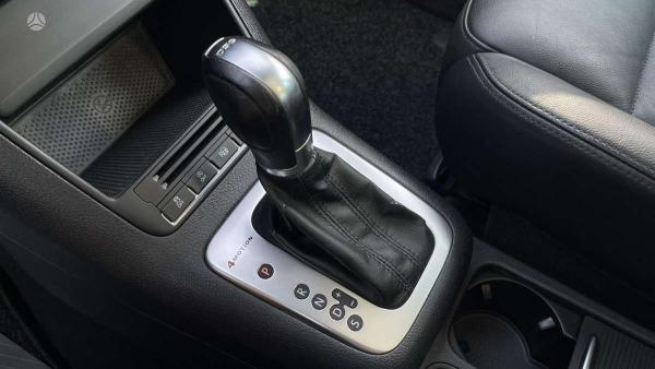 Black Volkswagen Tiguan 2012 in Marijampole, with an engine capacity of 1.97 L and mileage of 246 thousand km for 9490 €, photo 4 on AUTOMOTO.COM.LV