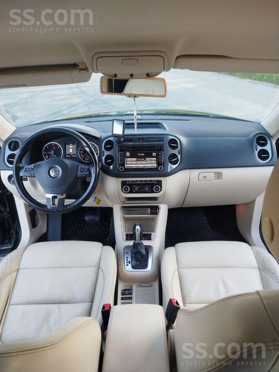 Black Volkswagen Tiguan 2012 in Ogre, with an engine capacity of 2.00 L and mileage of 415 thousand km for 5700 €, photo 1 on AUTOMOTO.COM.LV